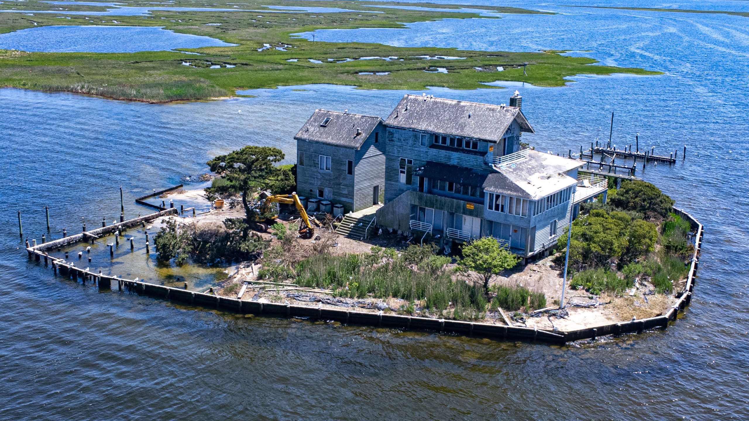 Abandoned Private Island ‘Mansion’ in Barnegat Bay Poised for ...